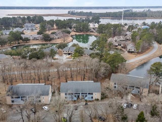 1306 Harbourside Dr, New Bern, NC 28560