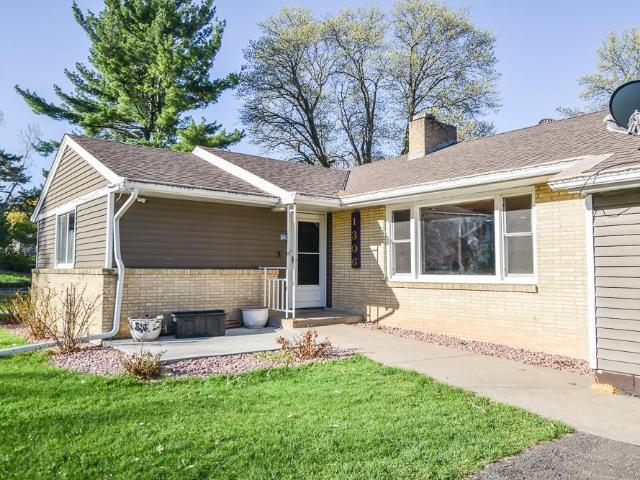 1306 Hillcrest Drive NE