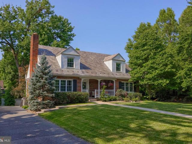1306 Hillcrest Road