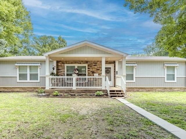 1306 Loomis St, Winfield, KS 67156