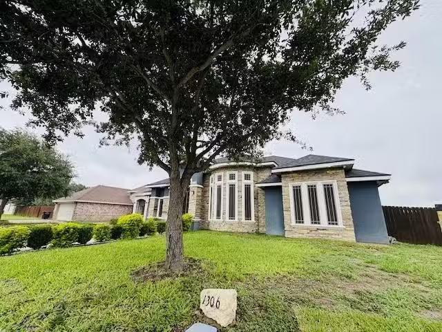 1306 Rockport St 1306 N Rockport St