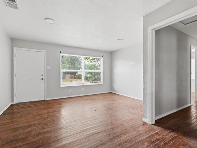 1306 Stone Dr, Irving, TX 75061