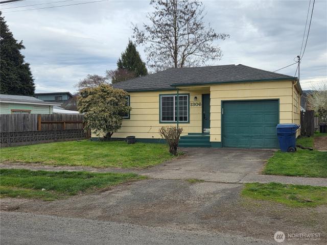 1306 S 3rd Avenue