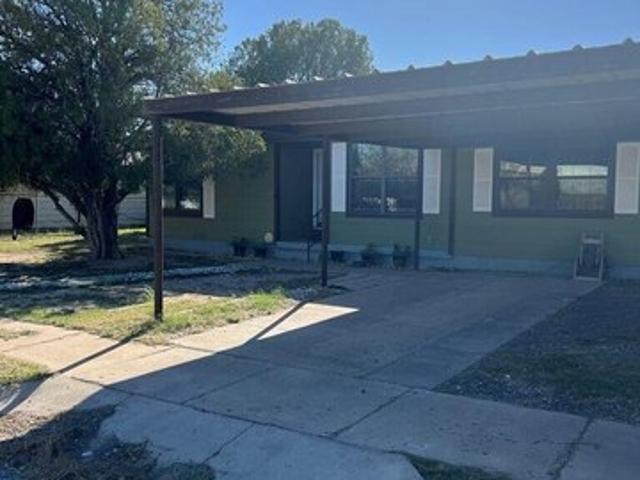 1306 S Burleson, McCamey, TX 79752