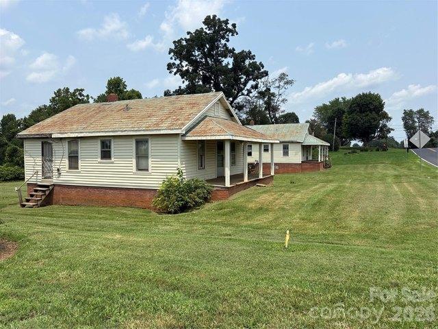 1306 Salem Rd, Morganton, NC 28655