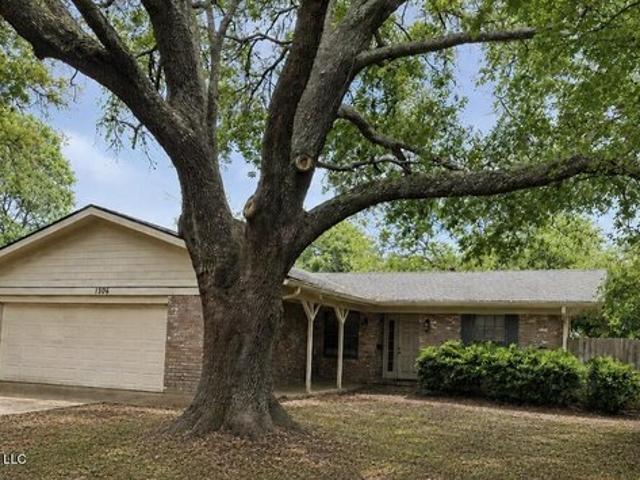 1306 Short Ave, Pascagoula, MS 39567