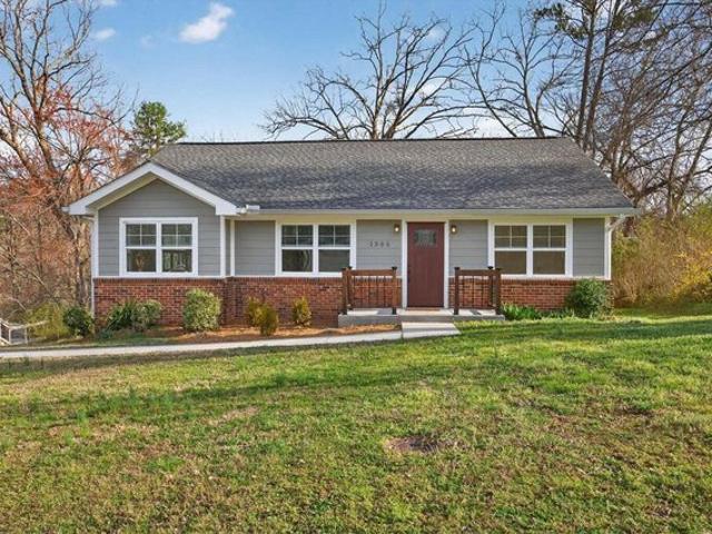 1306 Springview Dr, Chattanooga, TN 37421