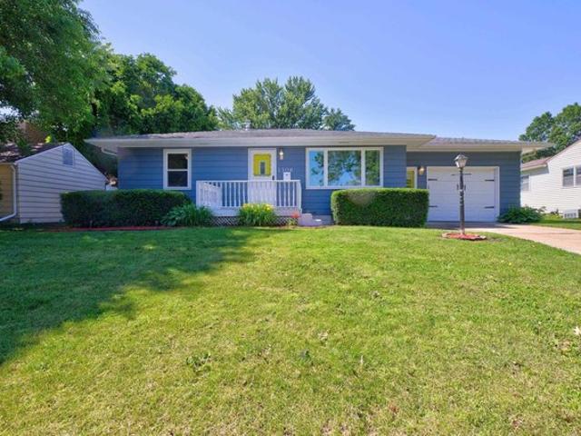 1306 W 6th St, Cedar Falls, IA 50613