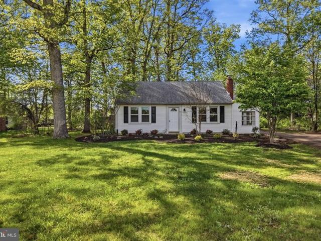 1306 W Orvilla Rd, Hatfield, PA 19440