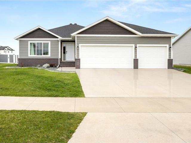 1306 22nd Ave W, West Fargo, ND 58078