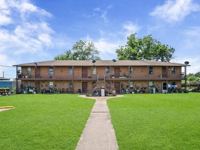 1306 3rd St Apt 8, Galena Park, TX 77547