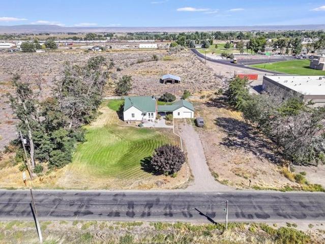 1306 7th Ave W, Gooding, ID 83330
