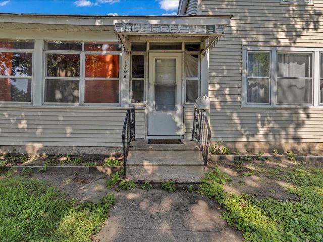 1306 7Th St