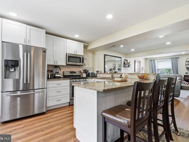 13073 Townsend Rd, Philadelphia, PA 19154
