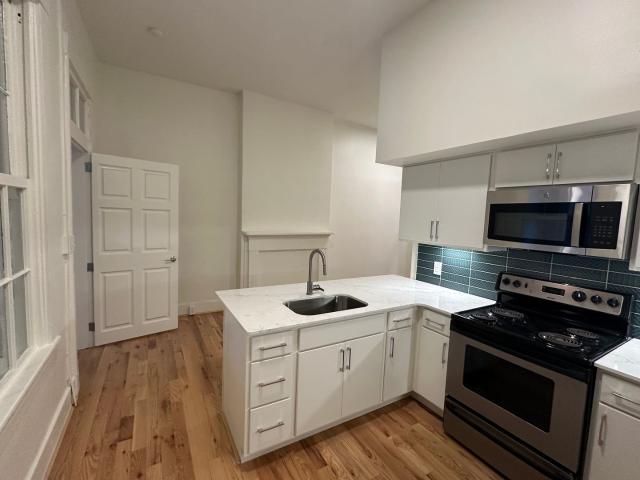 1307 Main St