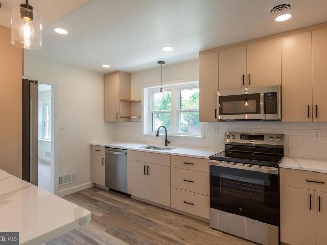 1307 Meadowcreek Lane