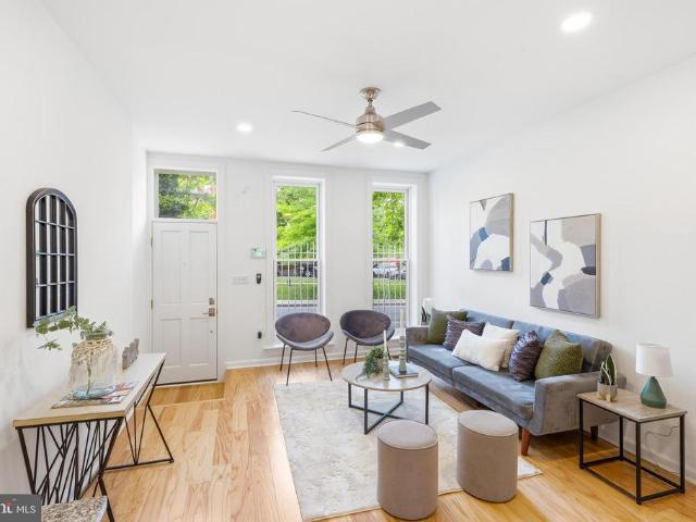1307 N Broadway