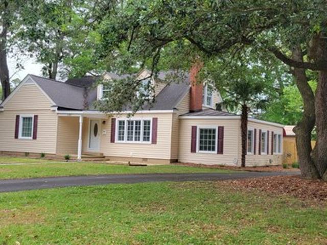 1307 N Respess St, Washington, NC 27889