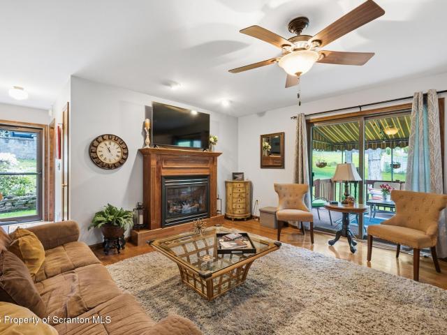 1307 Oakmont Road