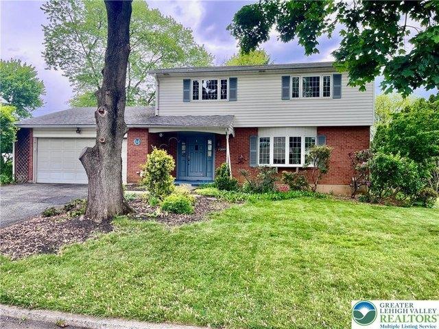 1307 Butternut Ln, Lower Macungie Township, PA 18062