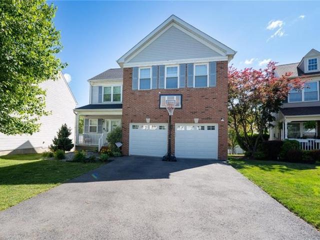 1307 Brian Cir, Stewartsville, NJ 08886