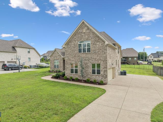 1307 Christina Ct