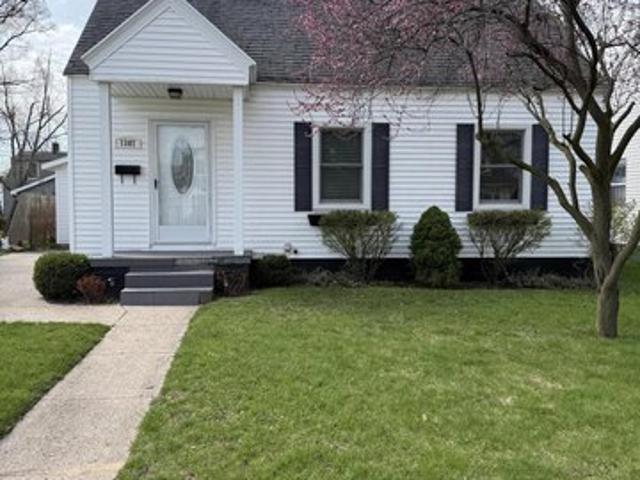 1307 Cornell Rd, Muskegon, MI 49441