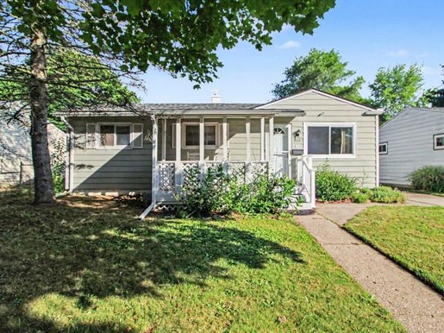 1307 Fall River Rd, Ypsilanti, MI 48198