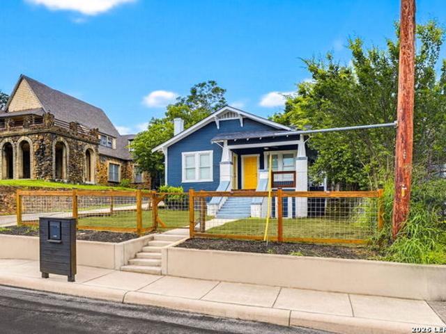 1307 Kayton Ave