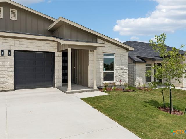 1307 Lone Pine Way