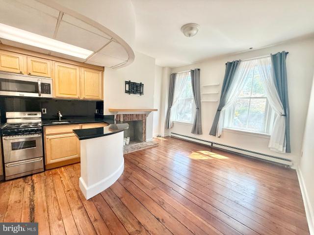 1307 Prince St, Unit A, Alexandria, VA 22314 | MLS #VAAX2058 | Compass