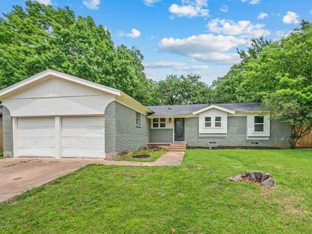 1307 Ravenwood Dr, Arlington, TX 76013