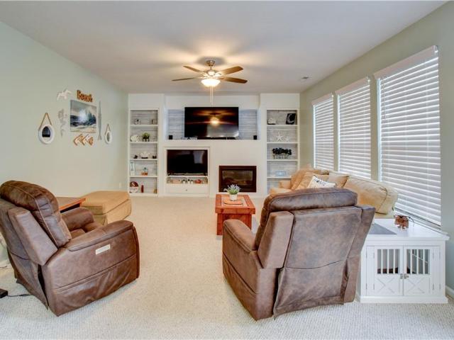 1307 Riverton WAY