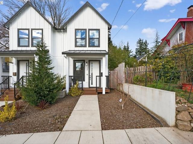 1307 SW Carson St, Portland, OR 97219