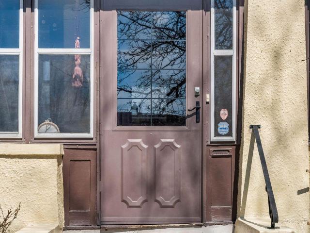 1307 Seminary Avenue