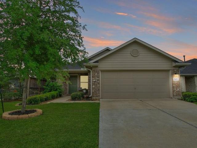 1307 Winding Willow Dr, Pinehurst, TX 77362