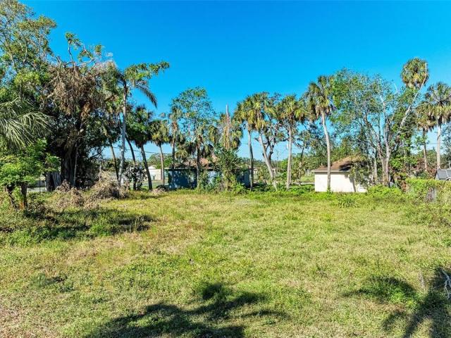 1307 15th St E, Bradenton, FL 34208 | MLS #A4629 | Compass