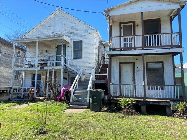 1307 34th St, Galveston, TX 77550