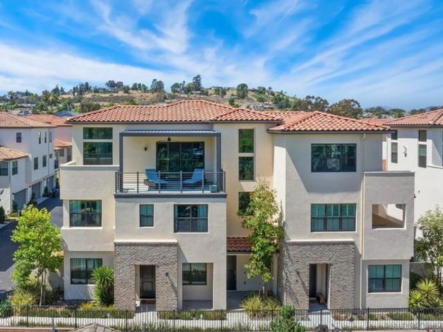 13081 Olympus Cir Unit 3, Poway, CA 92064