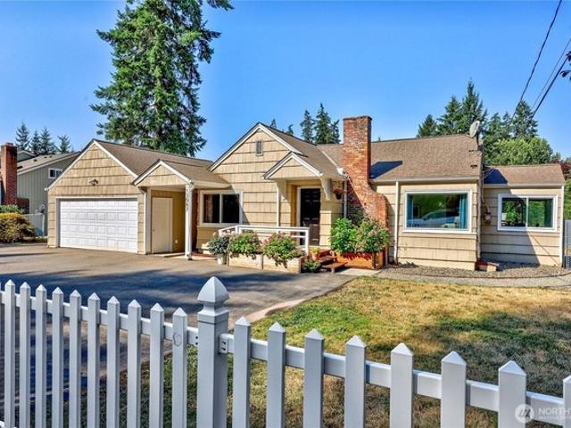 13087 Central Valley Rd NE, Poulsbo, WA 98370