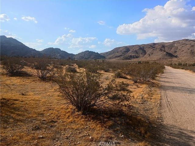 13089 Sunset Dr, Lucerne Valley, CA 92356