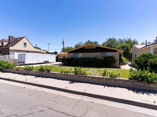 1308 N Carlton Ave, Farmington, NM 87401