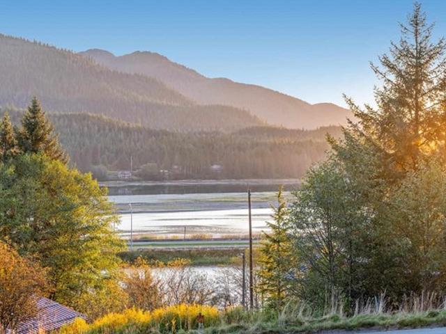 1308 Abby Ct, Juneau, AK 99801