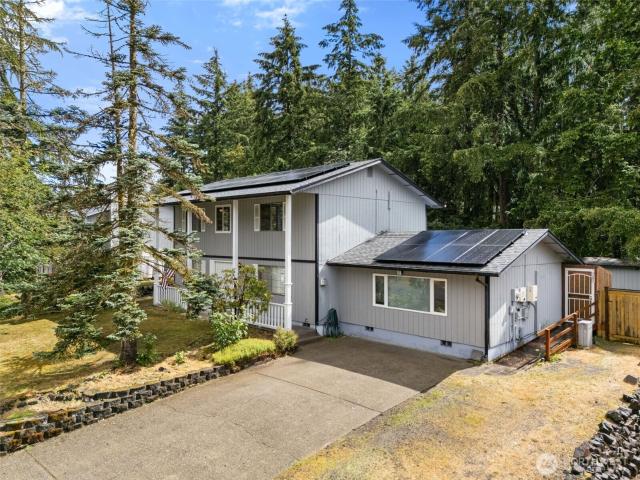 1308 Alki Street NE