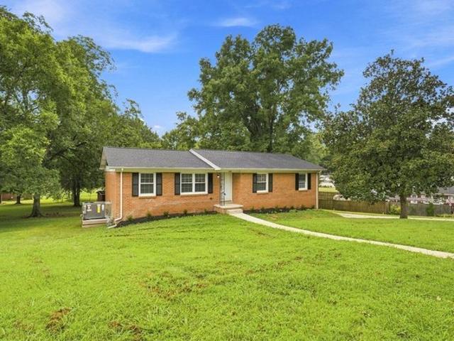 1308 Bagley Dr, Fayetteville, TN 37334