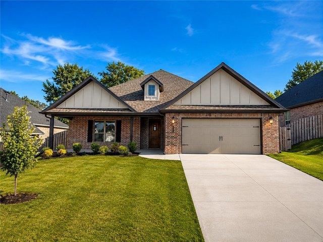 1308 Cittadella Ave, Tontitown, AR 72762