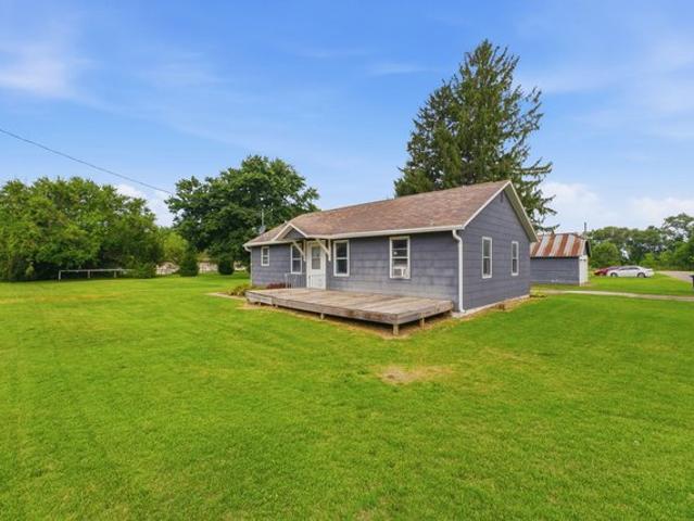 1308 Concord St, Columbus Junction, IA 52738