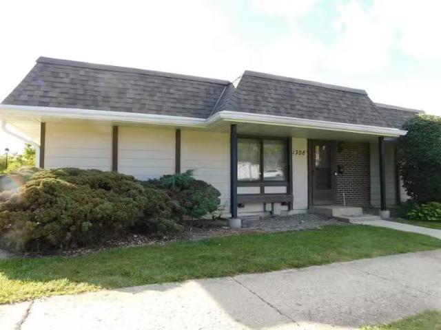 1308 Court O, Hanover Park, IL 60133 MLS #12460785