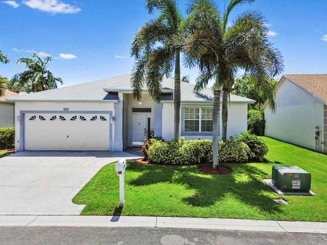 1308 Fishers Pl, Greenacres, FL 33413