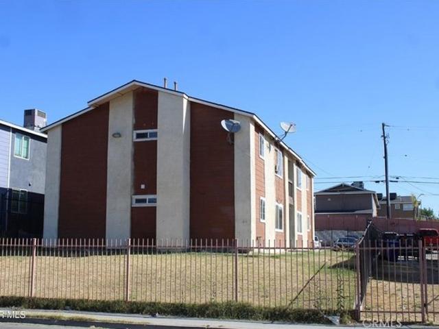 1308 Flower St, Bakersfield, CA 93305